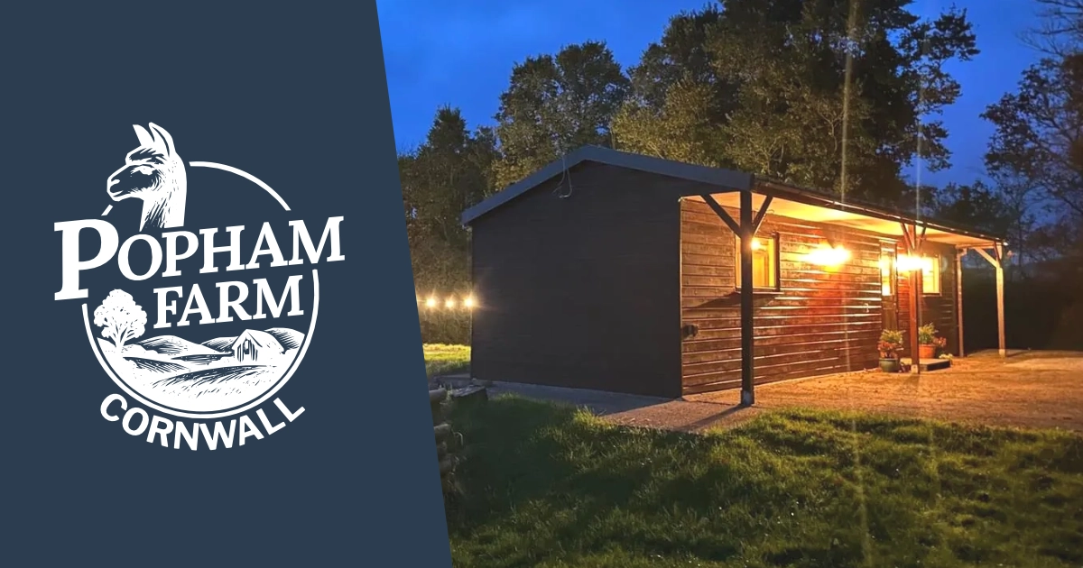 The Old Stables Lodge | Hot Tub Retreat on a Cornish Alpaca Farm